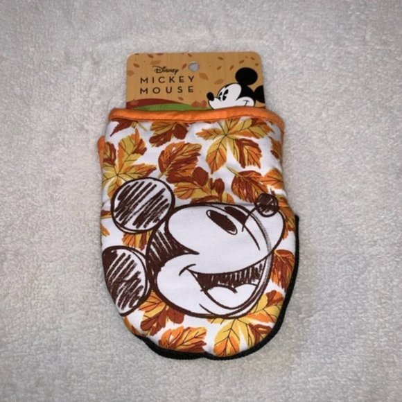 Disney | Kitchen | Disney Mickey Mouse Fall Leaves Oven Mitts | Poshmark